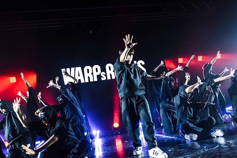 発掘型ドキュメンタリー番組「warps Dig」からwarps Rootsの総勢18名が「glitter Music Fes Vol 2」に