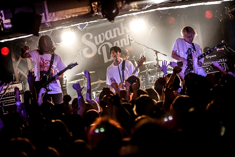 SWANKY DANK、SHUNラストライブ盛況、3人での初の自主企画イベントも開催決定 | エイベックス・ポータル - avex portal